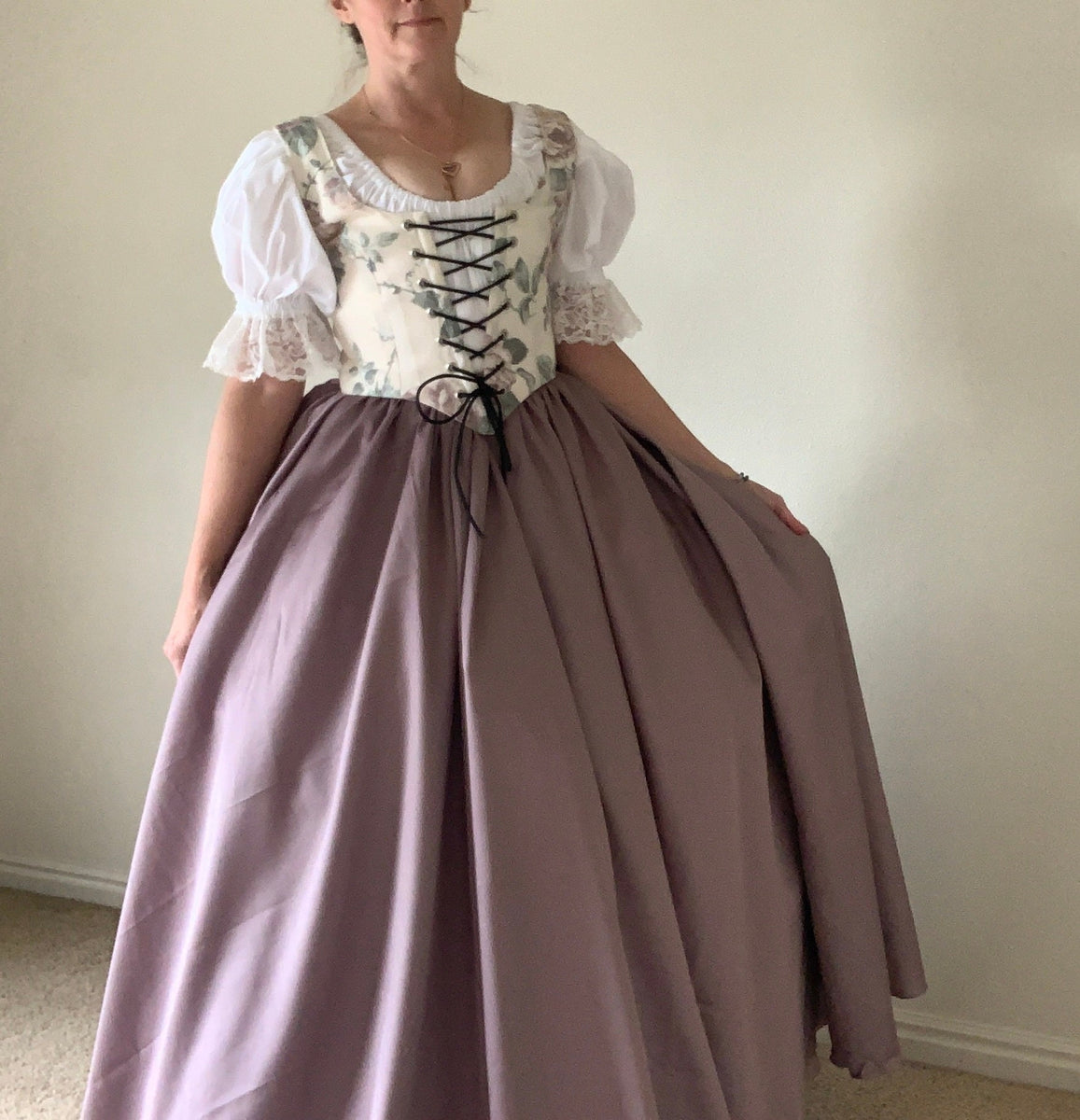 White Chemise Renaissance dress – Mermaidcosplay